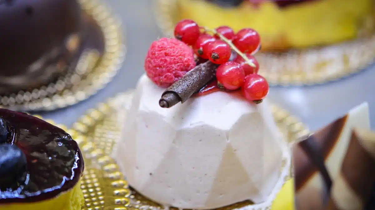 15 Expensive Dishes People Eat At Weddings