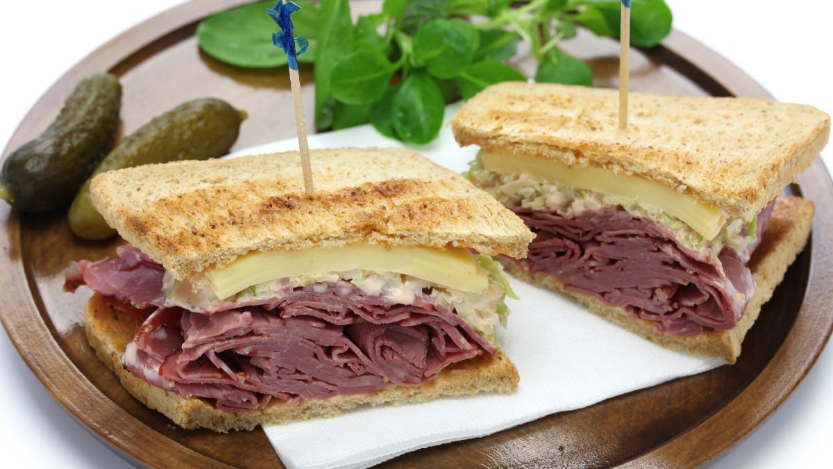 15 Iconic Meals That Define New York City - My Plant Based Plan